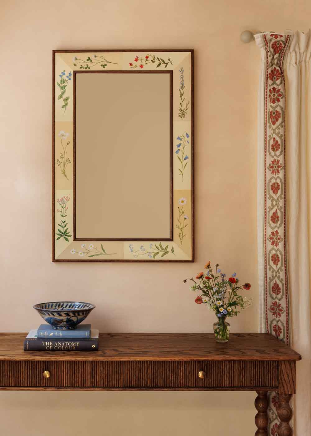 Tess Newall | Decorative Art and Homewares